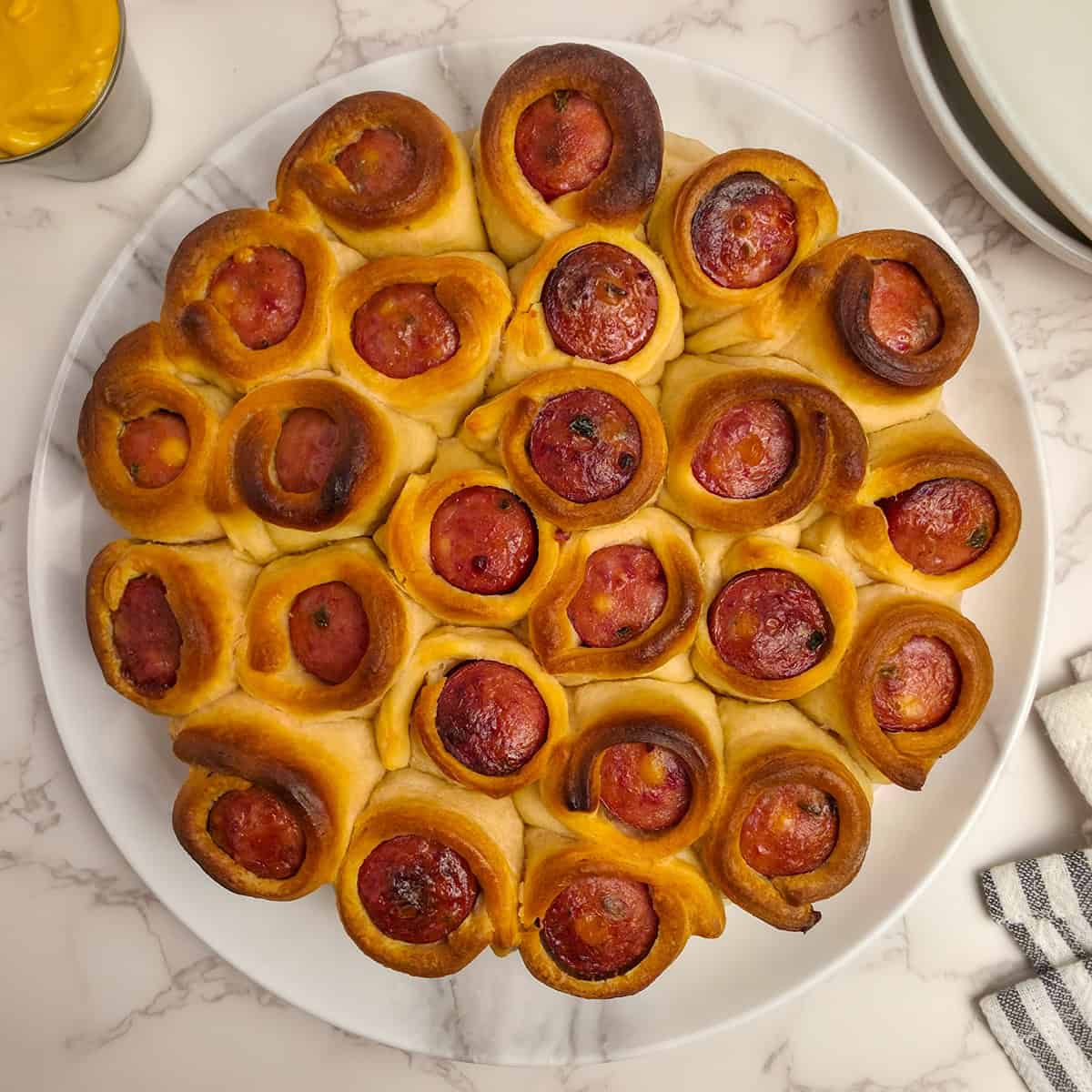 Pull-Apart Pigs in a Blanket - Simply Scratch Made